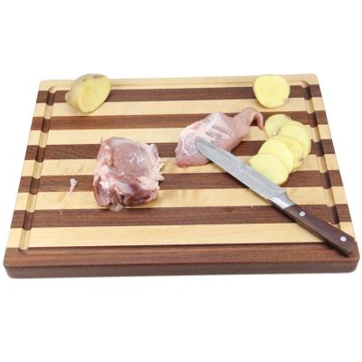 Cina Dispositivi da cucina a misura personalizzata Tavolo da taglio in legno massello multifunzionale con maniglia in vendita