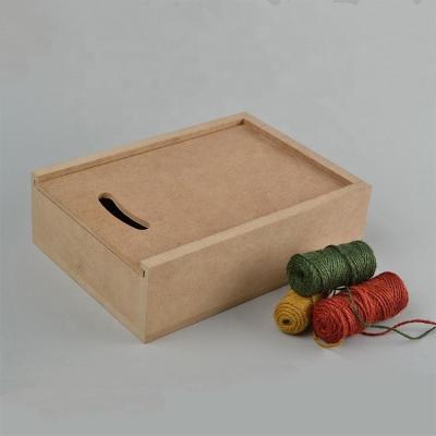 Cina Scatole di legno MDF personalizzate con coperchio scorrevole Costo campione gratuito e logo personalizzato accettato in vendita