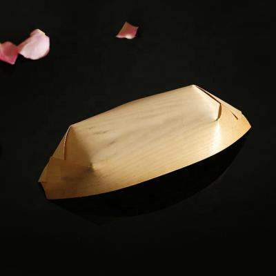 China Customized Logo Acceptable Birch Bamboo Boat Shape Sailing Wood Sushi Tray for sale