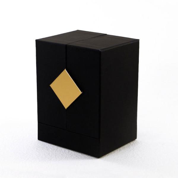 Embalaje cuadrado de la caja de perfumes de aceites esenciales con logotipo y diseño de estampado de oro personalizado