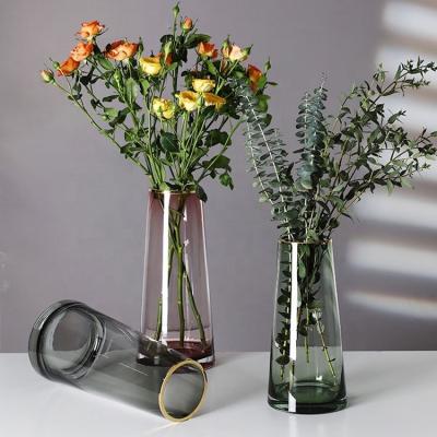 Cina Vaso di vetro verde in stile moderno in colore puro personalizzato per l'anniversario in vendita