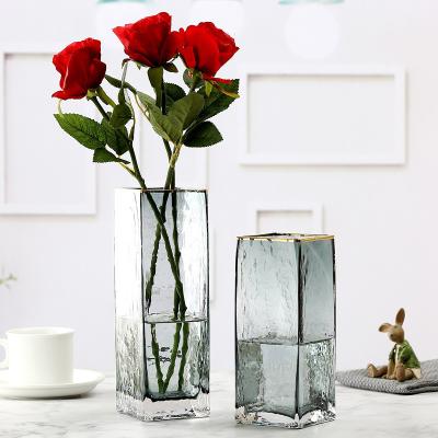 Cina Vaso da tavolo in vetro per tutte le stagioni in all-supplement Decorazione domestica con Phnom Penh Vetro alto Moderno in vendita