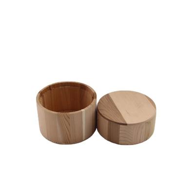 Cina Manico lucido Logo personalizzato Acceptabile Vaso di candela in legno di cedro con coperchio di legno in vendita