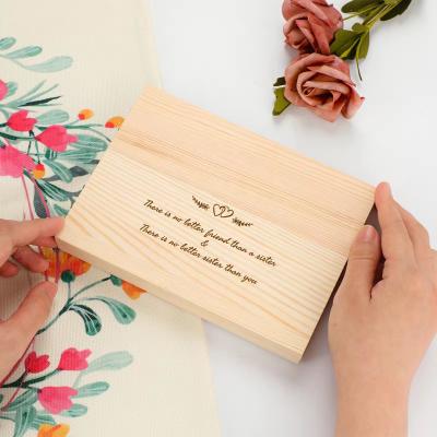 Cina Colori Metodo di stampa Cornice fotografica in legno massello personalizzata per schermo da tavolo in stile semplice in vendita