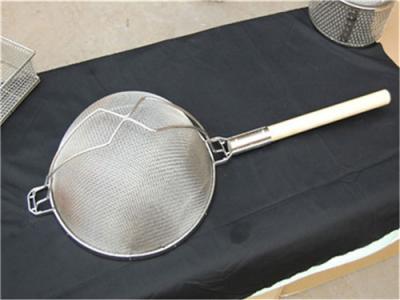 China stainless steel 316 26cm wooden handle mesh strainer for sale