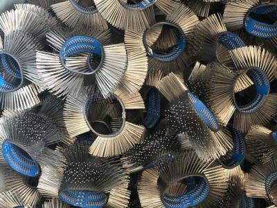 Cina Monti 23mm Straight Carbon Steel Bristle Laster Belts for Removes Corrosion in vendita