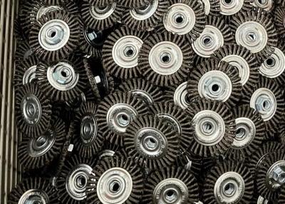 Cina Spazzola annodata duratura della ruota del cavo/spazzola d'acciaio della ruota per pulizia della saldatura in vendita