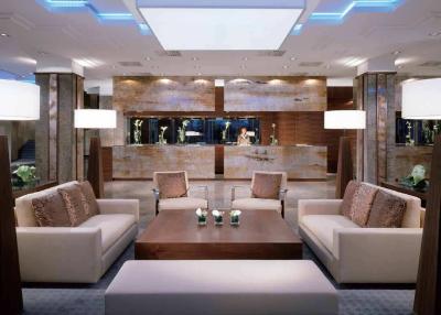 Cina Sofà del tessuto degli strati dell'hotel della mobilia moderna dell'ingresso e tavola sezionali di cofffee in vendita