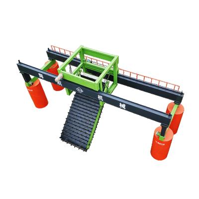 China Manganese Steel Crawler Industrial Compost Turner For Heavy Duty Composting for sale
