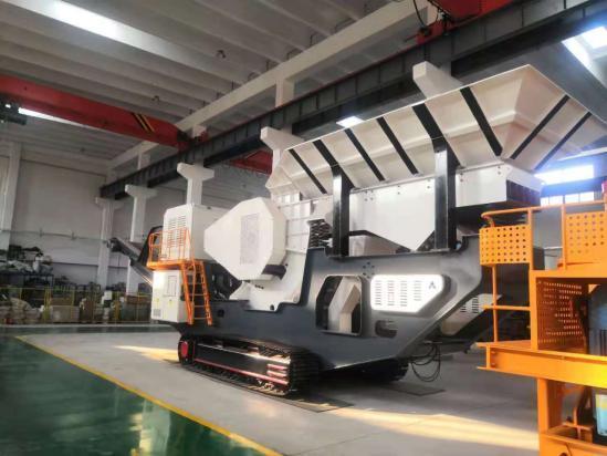 International Famous Brand Shanghai Tracked Mobile Impact Crusher