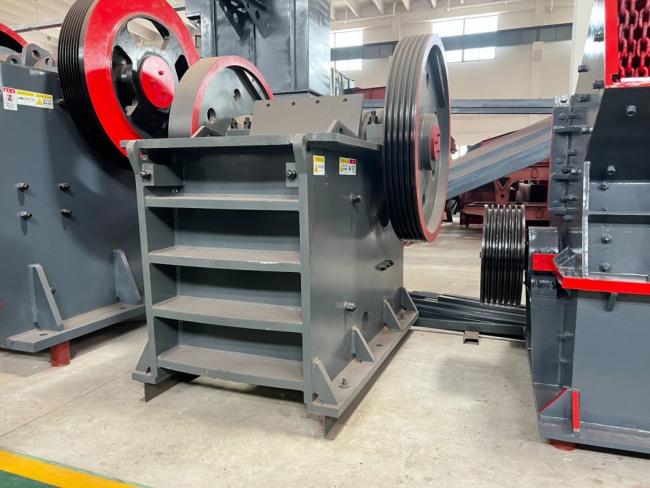High Quality Limestone Ore Jaw Cone Impact Crusher China Wholesale Manufacturer