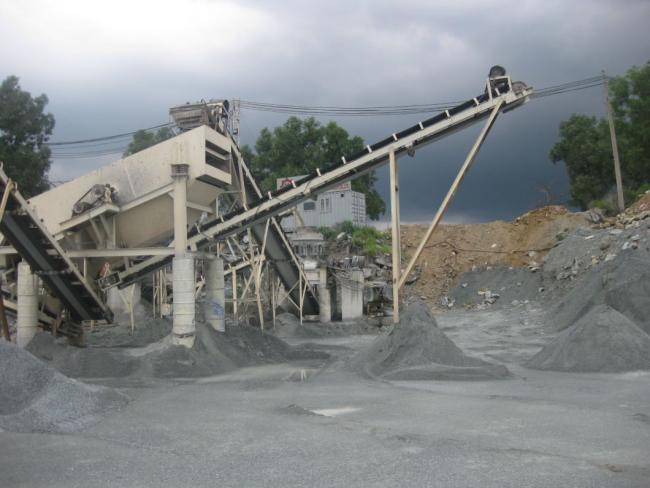 Competitive Quarry Mining PF1315 Rock/Ore Impact Crusher China Manufacturer