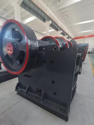 中国 鉱山の粉砕は,スクリーンプラント 55kWモーターパワーで容易なマウントクラッシャーを作りました 販売のため