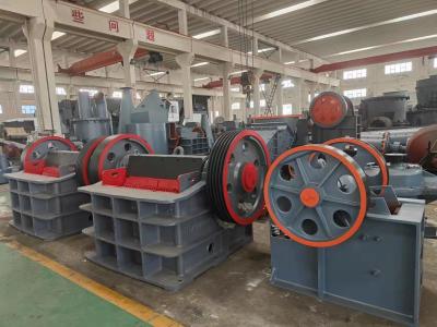Cina Macchina per la frantumazione delle rocce con ingegnere professionista assegnato e 1 anno in vendita