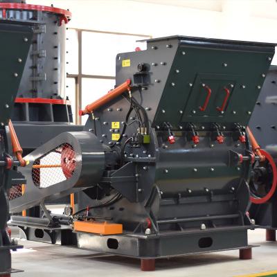 Cina Macina di macinazione a martello a polvere di minerale con velocità di rotazione 960-1000 mm in vendita
