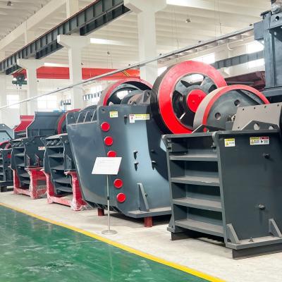 China Piedra Primaria de la mandíbula trituradora con cinta transportadora de duradero y de larga duración en venta