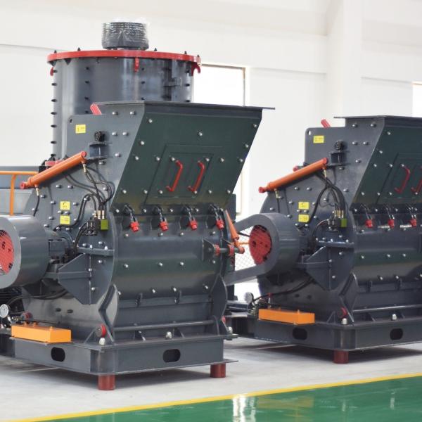 Quality European Version PC Coarse Powder Hammer Grinding Mill with Rotationl Speed of 550-800mm for sale