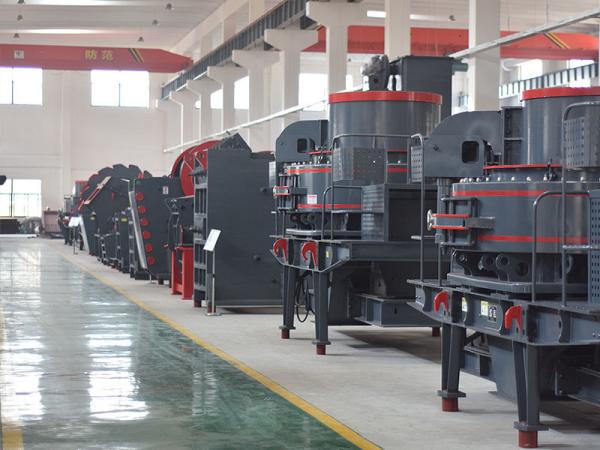 Quality VSI1140 Vertical Shaft Impact Sand Crusher for Railroad Iron Gray and Performanc for sale