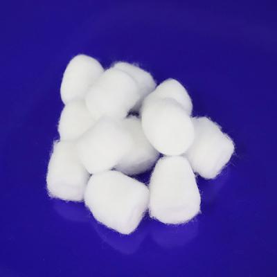 China Professional White Cotton Balls , Pure Cotton Balls EO Steriled Sensitive Skin Applied for sale