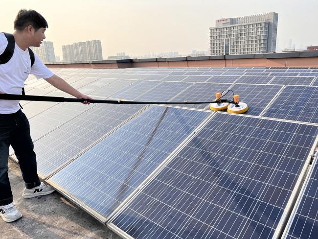 Electric Solar Panel Cleaning Machine Dry Cleaning Solar Panel Cleaning Brush