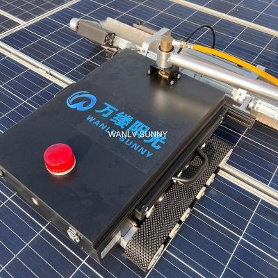 Cina Progetto off-grid di robot automatico di pulizia dei pannelli solari dotato di apparecchiature intelligenti in vendita