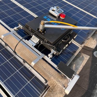 Cina Robot di pulizia dei pannelli solari a controllo remoto per la navigazione fotovoltaica via mare/aria in vendita