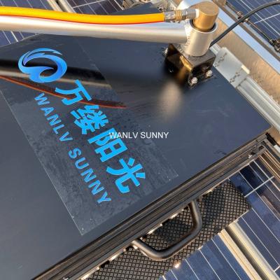 Cina WLS-7 1100mm Larghezza Controllo remoto di pista di trascinamento pannello fotovoltaico spazzola di pulizia in vendita