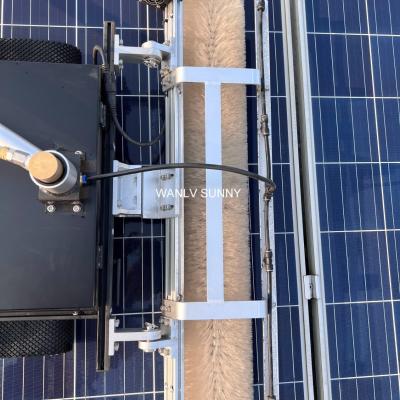China 1100mm Largura cabeça de escova Robô de limpeza de painéis solares com duas baterias de lítio e suporte OEM à venda