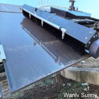 China CE 24V Automated Solar Panel Cleaning Robot for Efficient PV Maintenance for sale