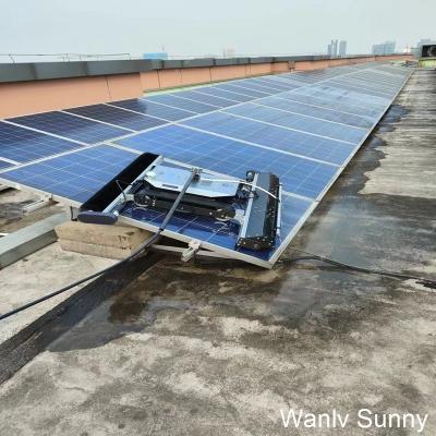 China Automatische robot voor het schoonmaken van zonnepanelen met elektrische brandstof en een leegloopsnelheid van 500 rpm Te koop