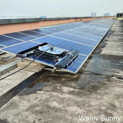 China Automatische robot voor het schoonmaken van zonnepanelen met elektrische brandstof en een leegloopsnelheid van 500 rpm Te koop