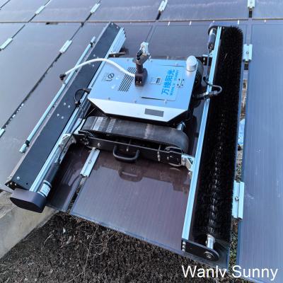 Cina Potente robot fotovoltaico a batteria al litio per la pulizia dei pannelli di Wanlv Sunny Solar in vendita