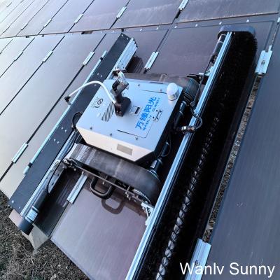 Cina Potente robot fotovoltaico a batteria al litio per la pulizia dei pannelli di Wanlv Sunny Solar in vendita