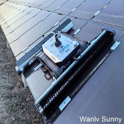 Cina Robot di manutenzione del sistema fotovoltaico pulito e pulizia garantita in vendita