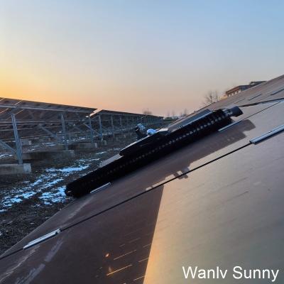 Cina Robot di manutenzione del sistema fotovoltaico pulito e pulizia garantita in vendita