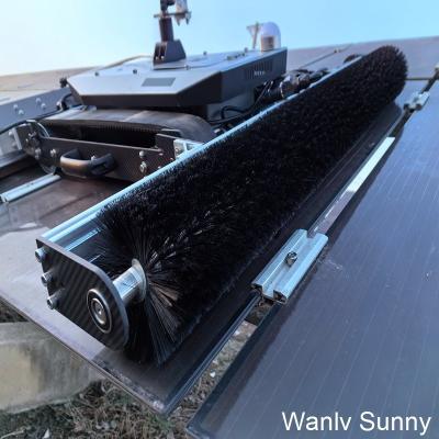 China Robot de manutenção de painéis solares Serviço online 24 horas e estilo Crawler para limpeza à venda