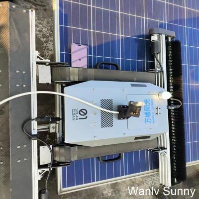 Cina Processo di pulizia con acqua fredda per il sistema di robot automatizzato di pulizia dei pannelli solari su misura in vendita