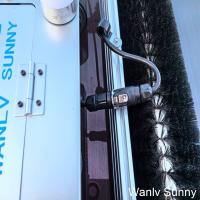 China Automated Solar Panel Cleaning Robot System Cold Water Process Customized 1500W for sale