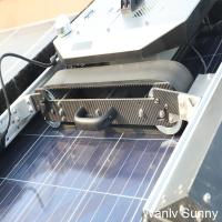 China Industrial Solar Panel Cleaning Robot Semi-Automatic 1200mm Width for sale