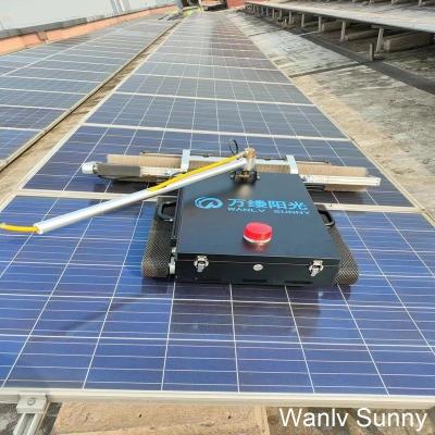 Cina Tipologia di pulizia pulizia a secco Pulizzatore di pannelli solari per impianti fotovoltaici Batteria al litio in vendita