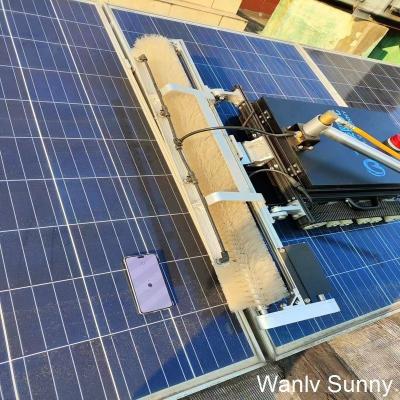 Cina Tipologia di pulizia pulizia a secco Pulizzatore di pannelli solari per impianti fotovoltaici Batteria al litio in vendita