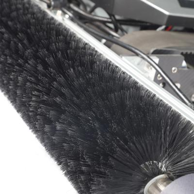China Máquina de solução de limpeza de painéis solares altamente personalizada para limpeza por arrastamento de grandes áreas à venda