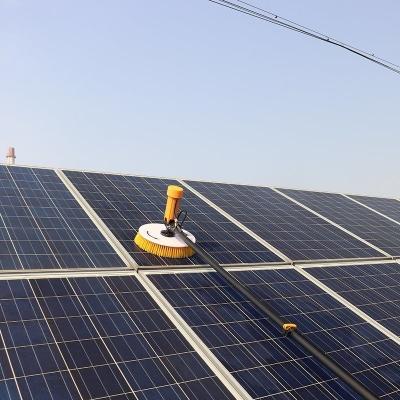 China Máquina de limpeza fotovoltaica de cabeça única WLS3 para painel solar com controlo remoto à venda