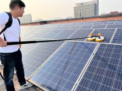 Cina Mobile Style Carburante elettrico 3,5m/5,5m/7,5m Telescopico Acqua alimentata Polo spazzola solare in vendita