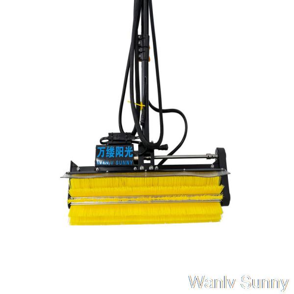 Quality Physical Cleaning Solar Panel Brush with Dual- Rotatory Telescopic Rod and Water for sale