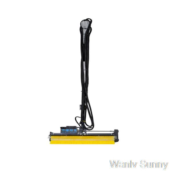 Quality Physical Cleaning Solar Panel Brush with Dual- Rotatory Telescopic Rod and Water for sale