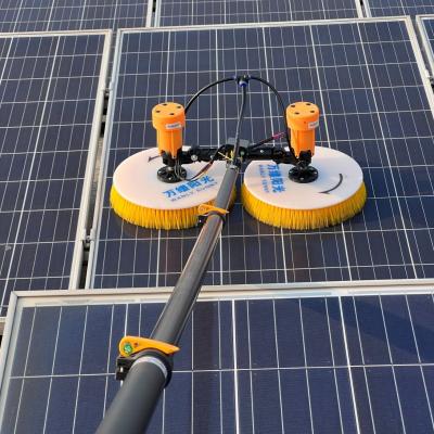 China Unterstützte OEM-Doppelversorgung 3.5M Teleskop-Stäbe Solarreinigungsbürste für Photovoltaik-Farmen zu verkaufen