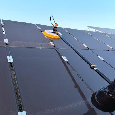 Cina Competitivo spazzola elettrica a testa singola per pulire impianti fotovoltaici finestre cartelloni auto 1 senza telecomando in vendita