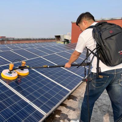 Cina Apparecchiature per la pulizia di pannelli solari in alluminio a palo telescopico per impianti fotovoltaici in vendita