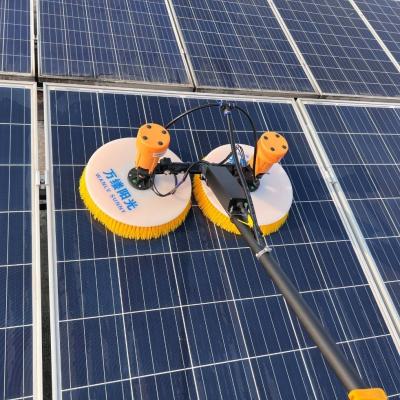 Cina Apparecchiature per la pulizia di pannelli solari in alluminio a palo telescopico per impianti fotovoltaici in vendita